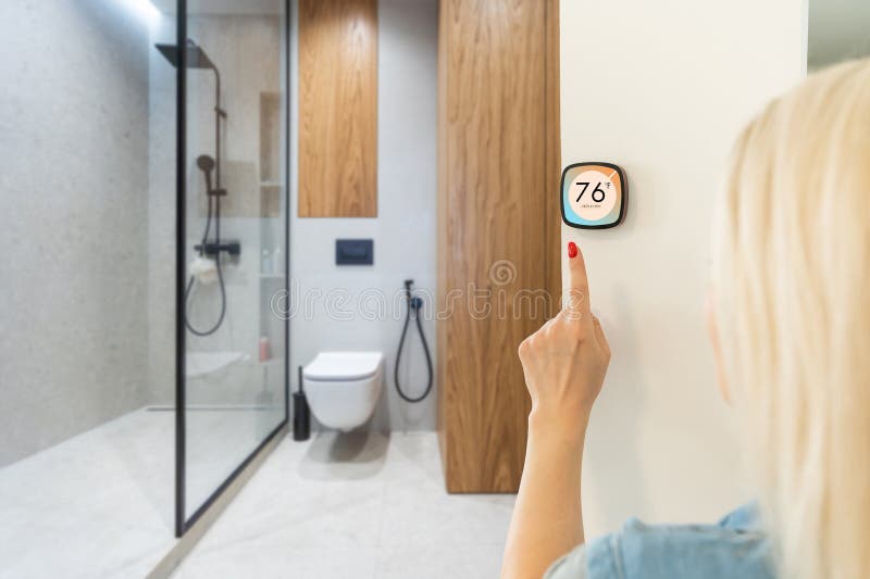 The Temperature on Modern Thermostat, Programmable Nest Thermostat ...