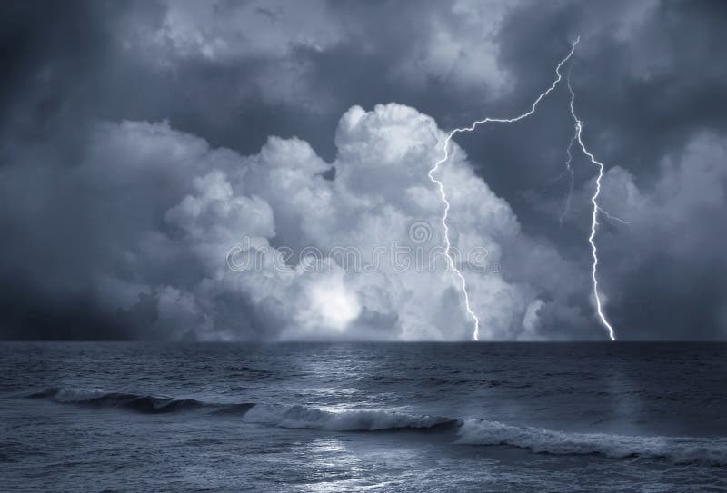 Tempesta sul mare fotografia stock. Immagine di oceano - 10749302