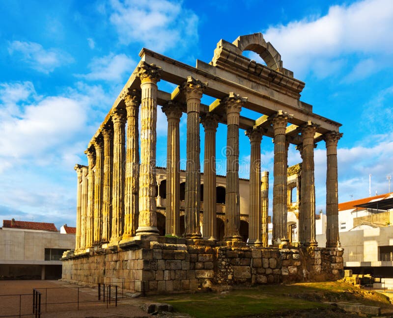 Tempiale Di Diana Merida, Spagna Fotografia Stock - Immagine di vecchio ...