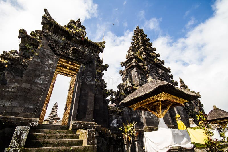 Tempio Di Besakih, Bali, Indonesia Immagine Stock - Immagine di limite ...