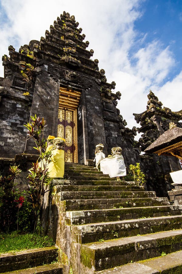 Tempio Di Besakih, Bali, Indonesia Immagine Stock - Immagine di limite ...