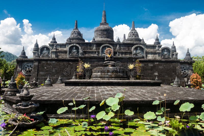 Tempio Bali Di Budhist Di Banjar Fotografia Stock - Immagine di ...