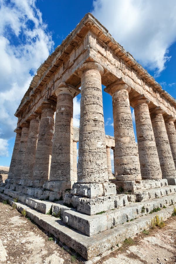 Tempio Del Greco Antico Di Segesta, Sicilia Fotografia Stock - Immagine ...