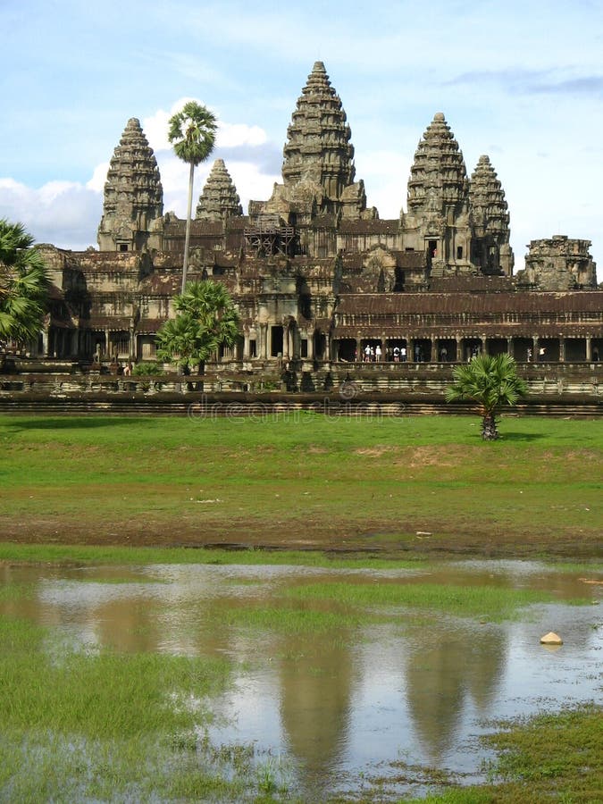 Temple in Angkor Wat stock image. Image of sculpture, buddha - 1730913