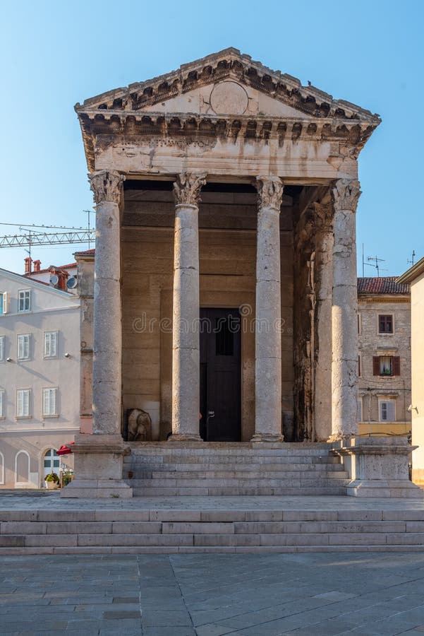 Temple of Augustus in Croatian Town Pula Editorial Stock Photo - Image ...