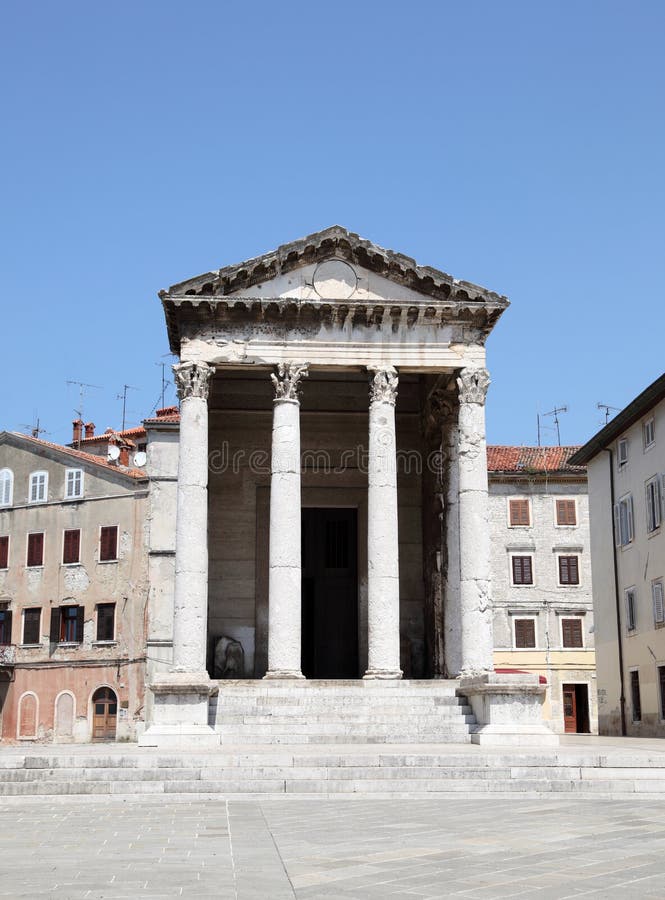 Temple of Augustus in Pula stock image. Image of romanesque - 15384083