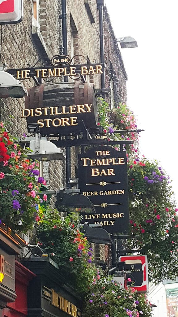 Temple Bar editorial stock photo. Image of street, flower - 75498993
