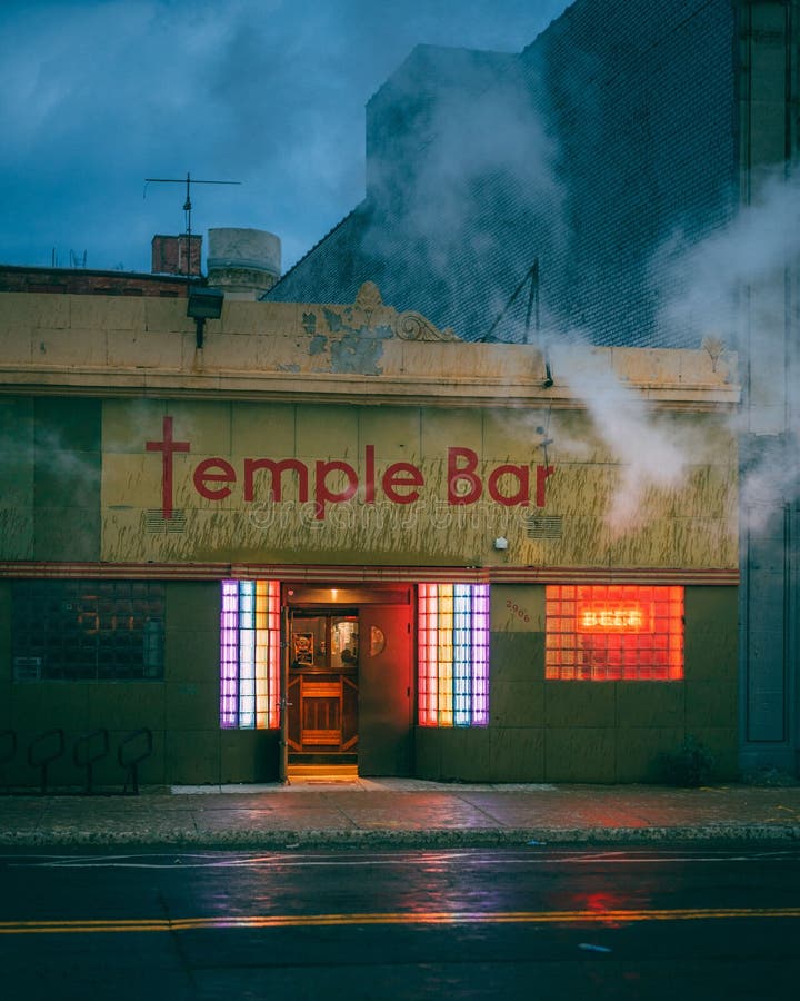 Temple Bar at Night, in Detroit, Michigan Editorial Stock Image - Image ...