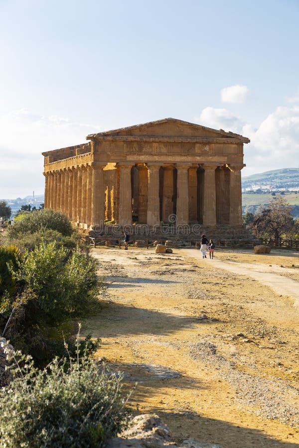 Temple of Concordia, Agrigento, Valley of the Temples Editorial Photo ...