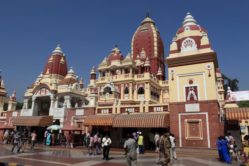 Temple d'ISKCON Delhi image stock éditorial. Image du panoramique ...