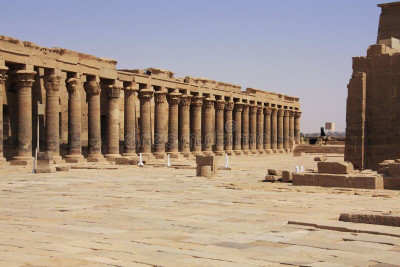 Colonnade Au Temple De Philae D'ISIS, Egypte Image stock - Image du ...