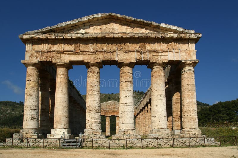Temple (dorique) Grec Classique Chez Segesta Image stock - Image du ...