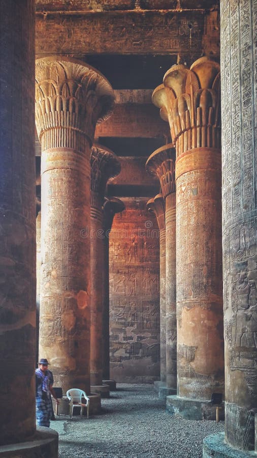 The Temple of Esna, Esna editorial stock photo. Image of amazing - 98815218