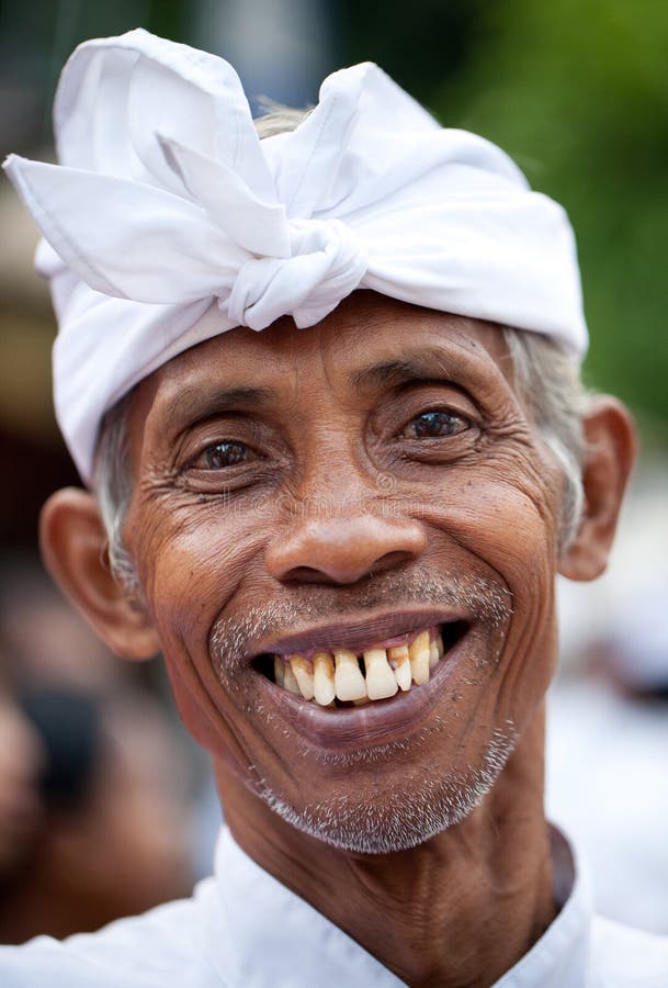 Temple Festival Odalan editorial photography. Image of smiling - 20111717