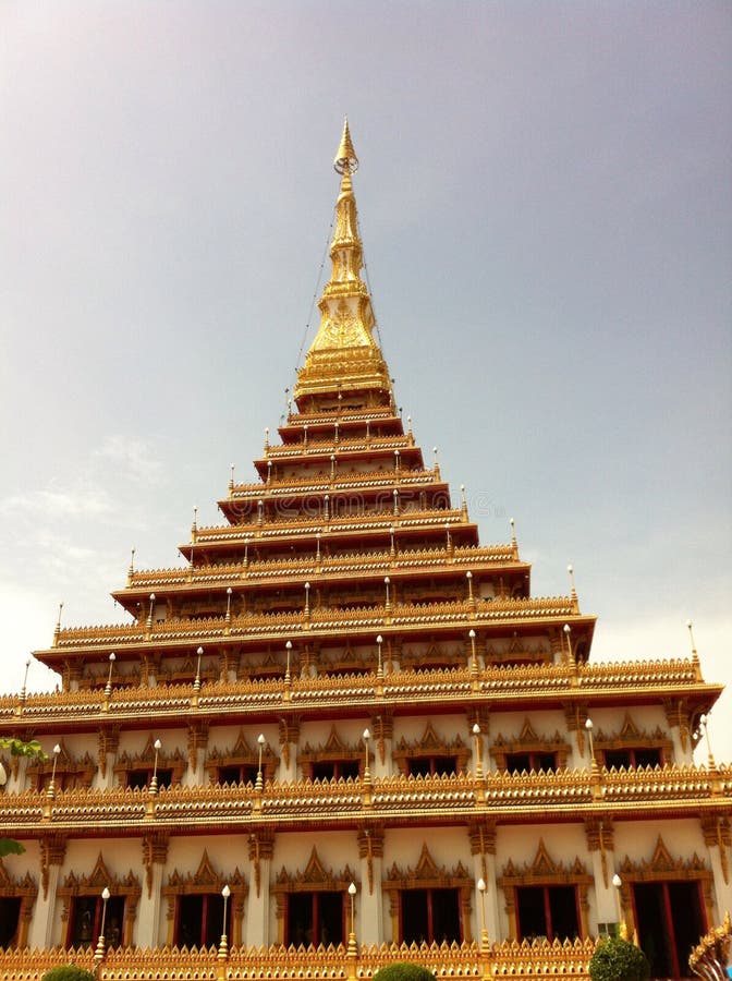 Temple of gold roof stock image. Image of tradition, travel - 22539393