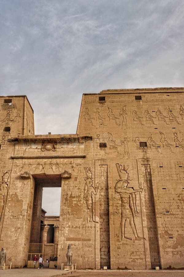 Temple of Horus in Edfu Egypt Editorial Stock Photo - Image of brick ...