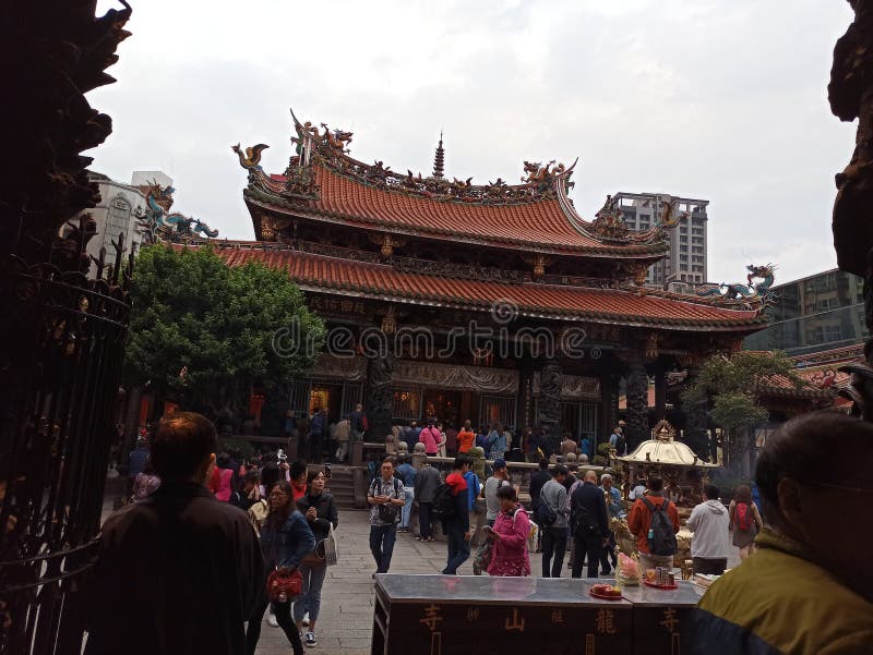 Temple Pray Taiwan God People Good Luck Editorial Photography - Image ...