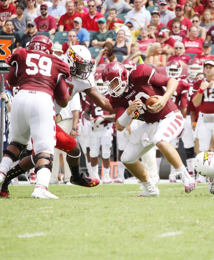 Temple Quarterback Chris Coyer Editorial Stock Photo - Image of back ...