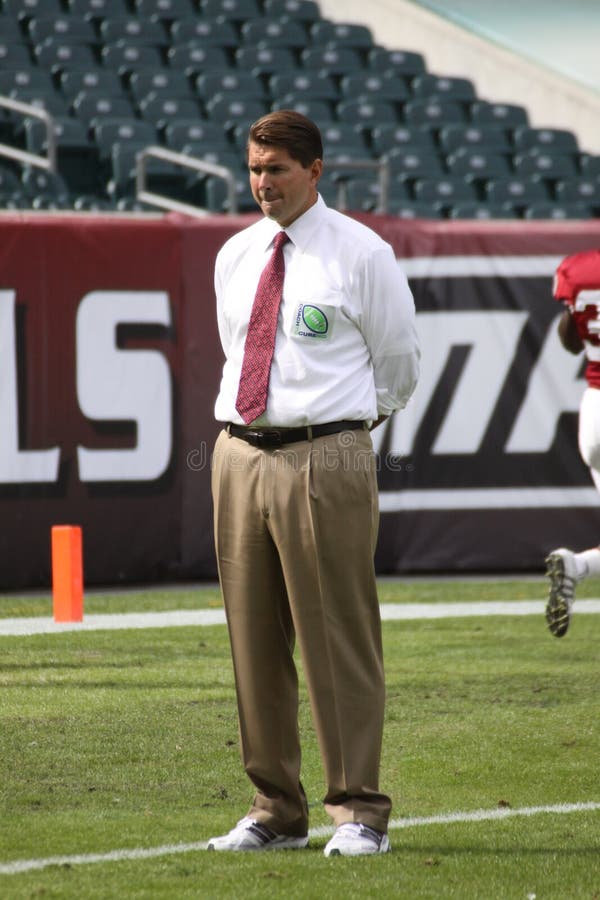 Temple Quarterback Coach Al Golden Editorial Image - Image of pass ...
