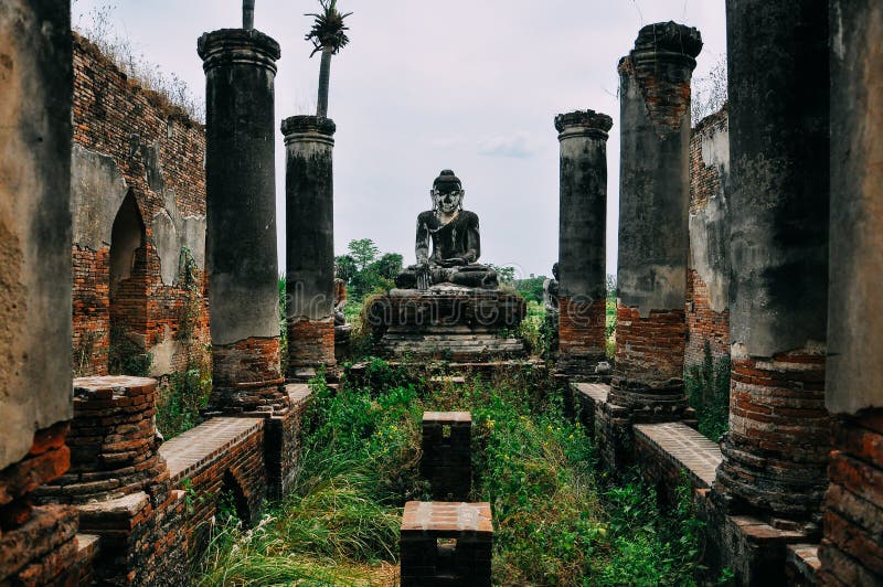 Temple Ruin with Buddha Scenery Near Bagan. Editorial Photo - Image of ...