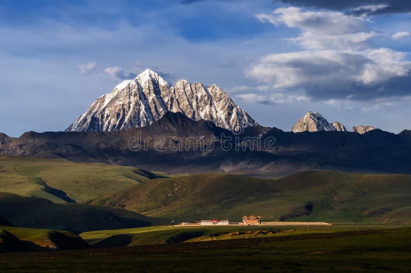 Temple under Yala snowberg stock image. Image of town - 78233299