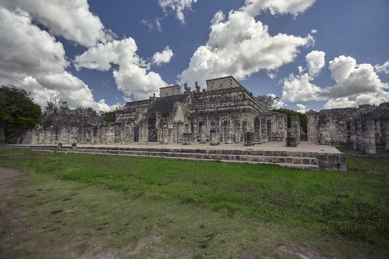 Temple of the Warriors in Chichen Itza Stock Image - Image of mexico ...