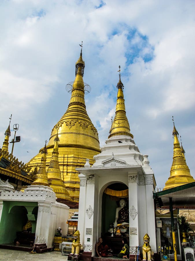 Myanmar Temples in the Summer Editorial Photography - Image of boat ...