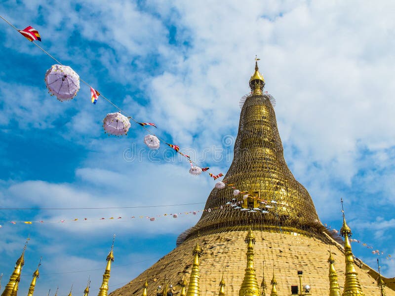 Myanmar Temples in the Summer Editorial Photo - Image of history, brick ...