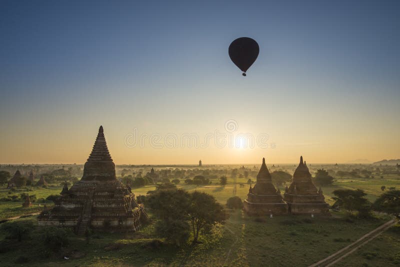 Temples in Bagan stock image. Image of field, ancient - 47111957