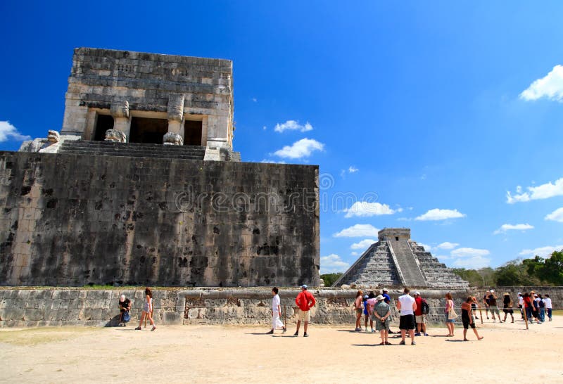 The Temples of Chichen Itza Temple in Mexico Editorial Image - Image of ...