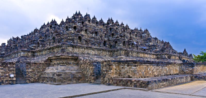 Templo Budista De Borobudur, Java, Indonesia Imagen de archivo - Imagen ...