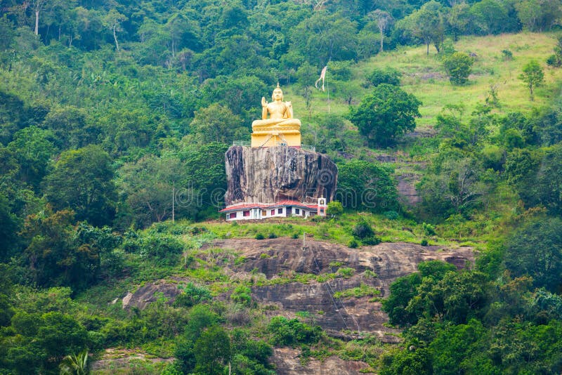Templo Da Rocha De Aluvihara, Matale Foto de Stock - Imagem de ...