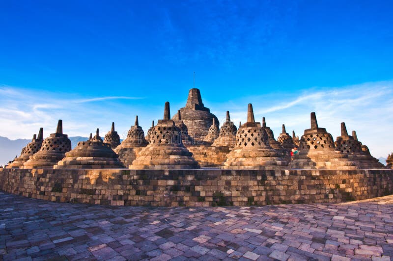 Templo De Borobudur Cerca De Yogyakarta Foto de archivo - Imagen de ...