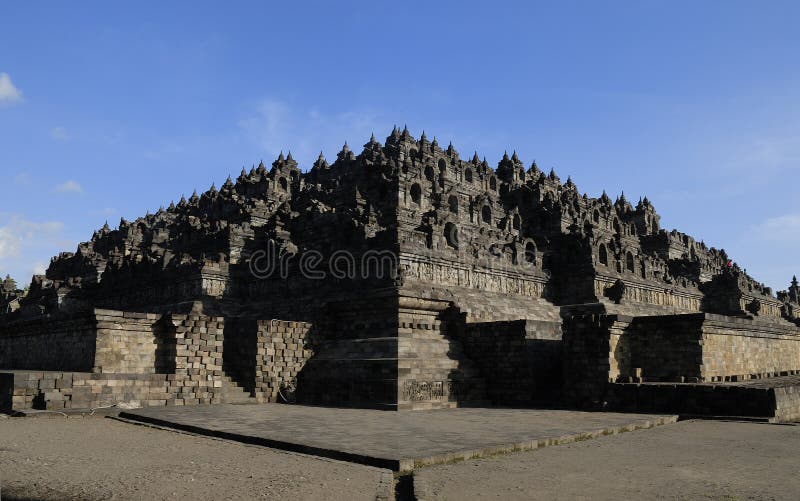 Templo De Borobudur En Yogyakarta Imagen de archivo - Imagen de ciudad ...