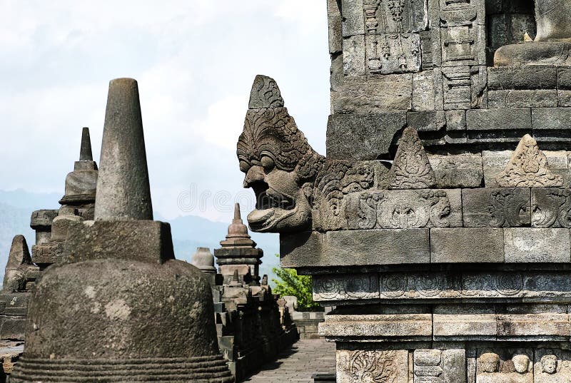Templo De Borobudur, Isla De Java, Indonesia Fotografía editorial ...