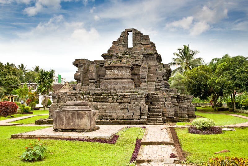 Templo De Candi Jago Próximo Por Malang Em Java, Indonésia. Imagem de ...