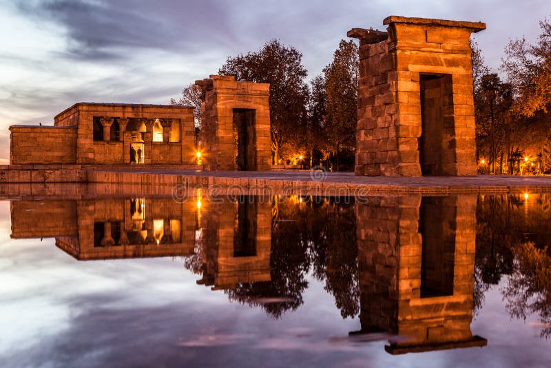 Templo De Debod, Parque Del Oeste, Madrid, España Foto de archivo ...
