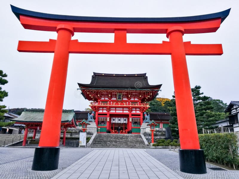 Templo De Fushimi Inari-taisha Foto de archivo - Imagen de lugar ...