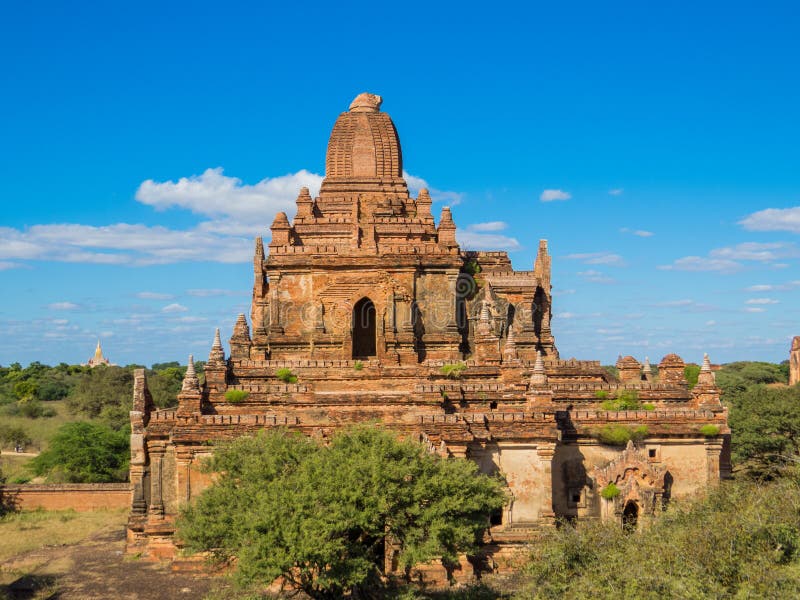 Templo De Myauk Guni En Bagan, Myanmar Foto de archivo - Imagen de ...