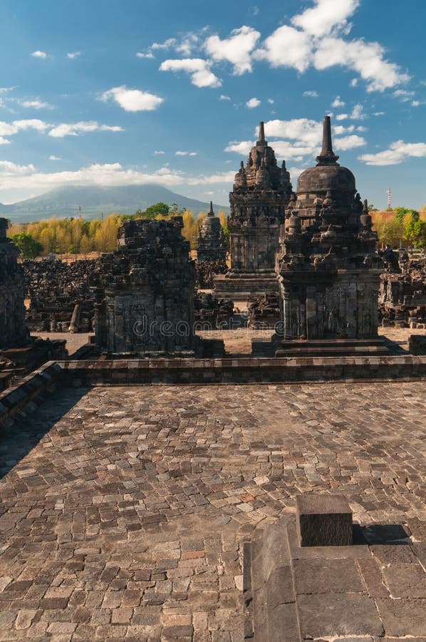 Templo De Prambanan, Java, Indonesia Imagen de archivo - Imagen de ...