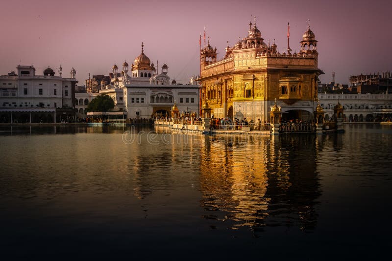 Templo Dourado, Amritsar, India Foto Editorial - Imagem de culto ...