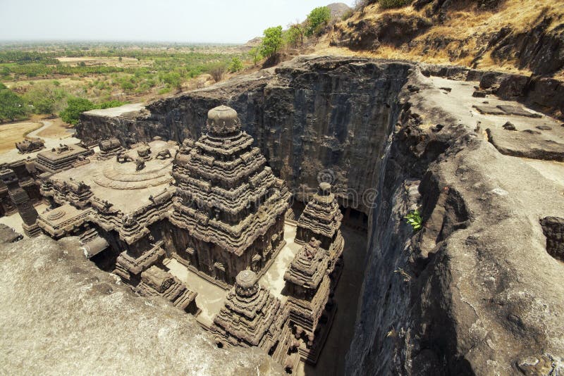 Pátio Do Templo Hindu Da Rocha Foto de Stock - Imagem de sagrado, rocha ...