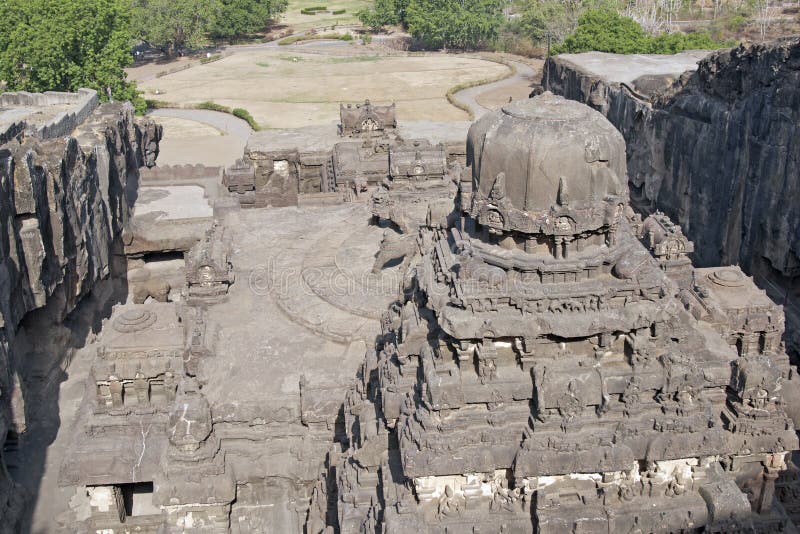 Templo Hindu da rocha foto de stock. Imagem de artesanato - 5223008