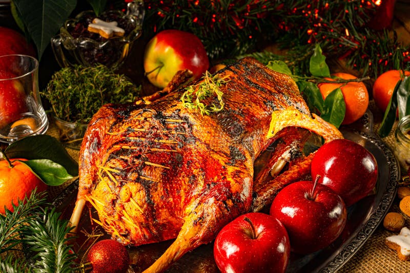 Tender & Juicy Christmas Goose with Crispy Skin Stock Image - Image of ...