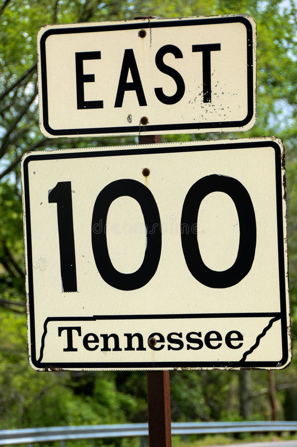 Tennessee Route Sign immagine stock. Immagine di autostrada - 46494145