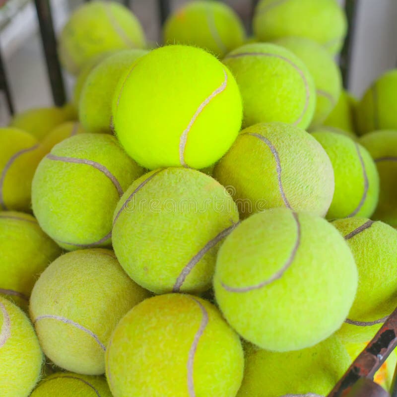 Tennisbollar Stock Foton , bilder och fotografi - Ladda ner 1,510 foton