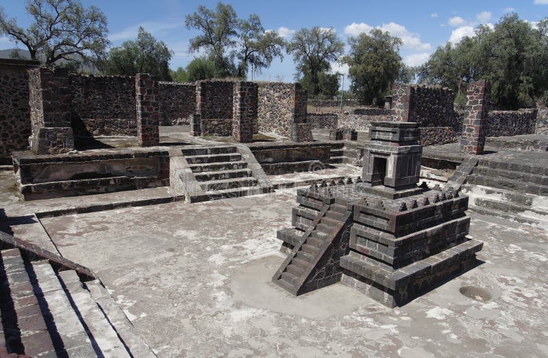 Aztec Sacrificial Altar