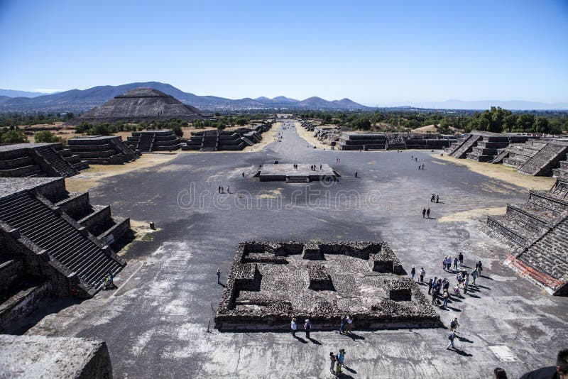 Teotihuacan-Pyramiden Mexiko Stockfoto - Bild von aztekisch, jobsteps ...