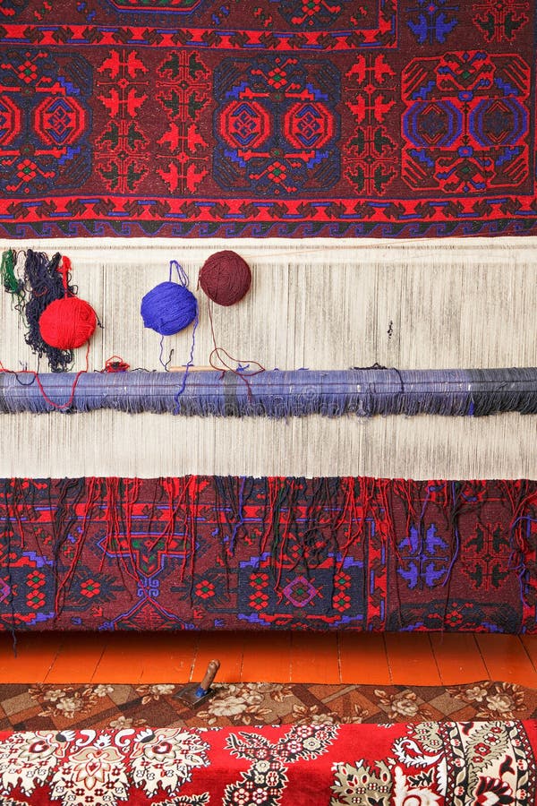 Teppichweber Sideview Nahaufnahme Stockbild - Bild von horizontal, garn ...