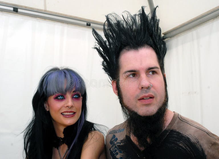 Tera Wray and Wayne Static editorial photo. Image of style - 23045461